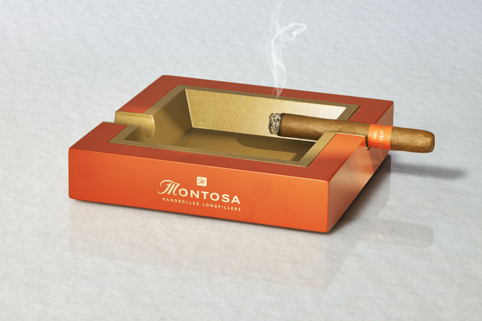 MONTOSA EXPANDS LINE OFFERING WITH 6 X 60 GIGANTE - Cigar prop